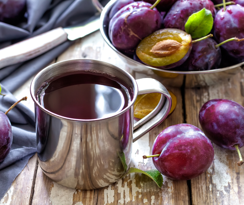 Slivov kompot • Recepti Over Net