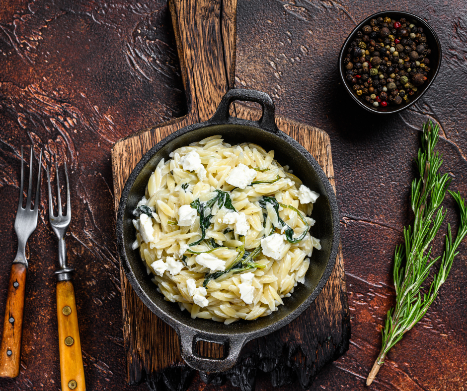 Kremni orzo z bučkami, feto in limono • Recepti Over Net